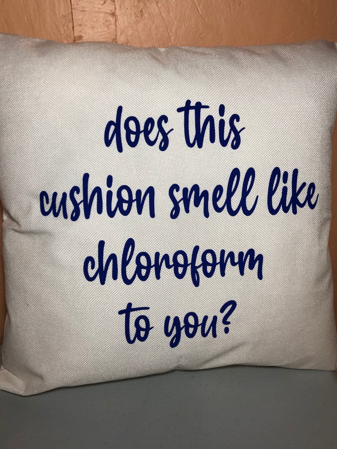 Neues Kissen Riecht Chemisch