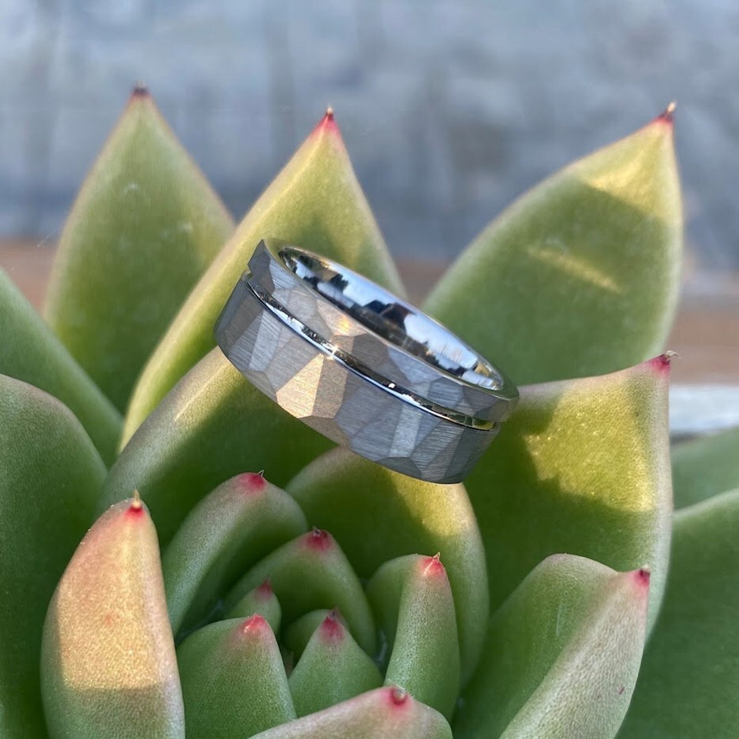 Hammered Tungsten Men's Wedding Ring, Unique Wedding Band - Etsy