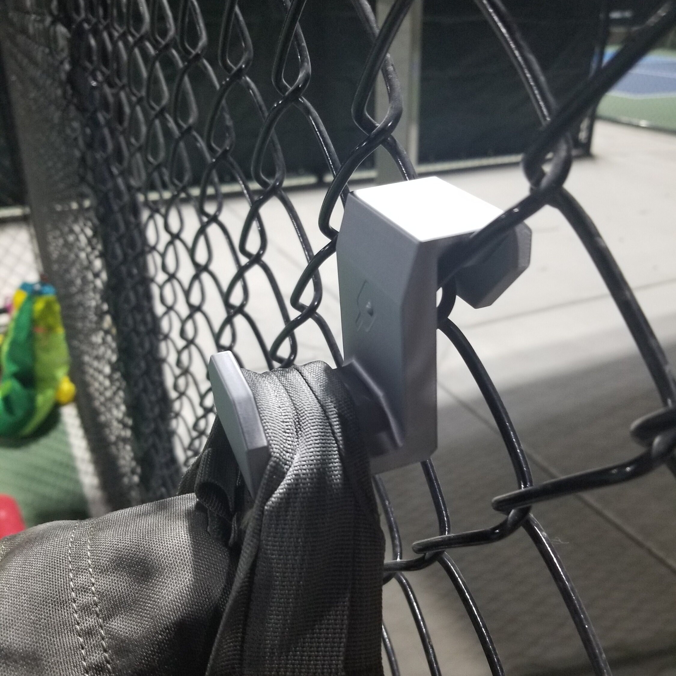 Fencemate - Bag Hook for Chain Link Fence - Pickleball Hook - Tennis ...