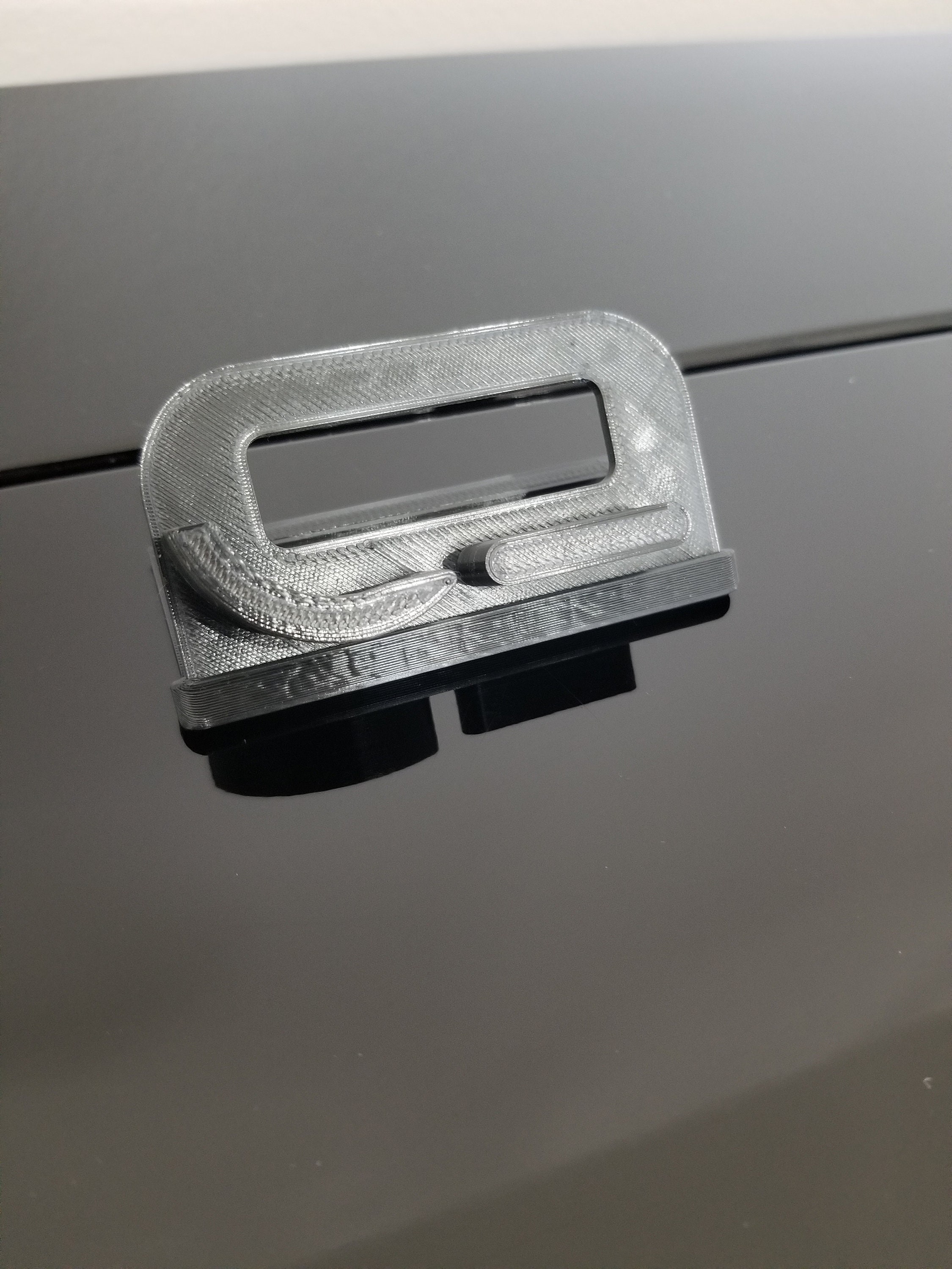 Desktop RSA holder: Low profile token holder; keep your workspace neat ...