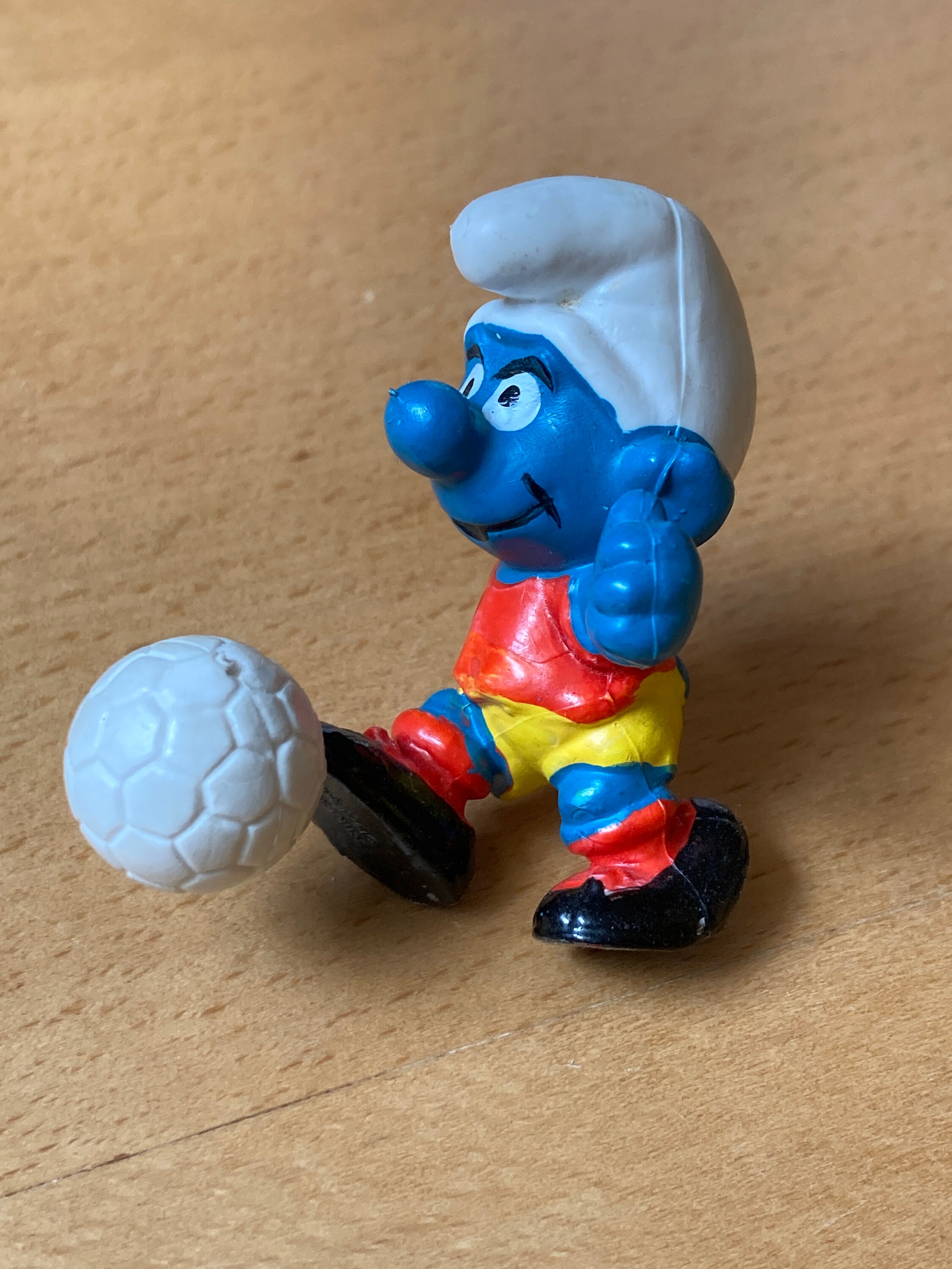 Smurf Soccer Player, Football Player, Vintage Peyo Schleich, Cake ...