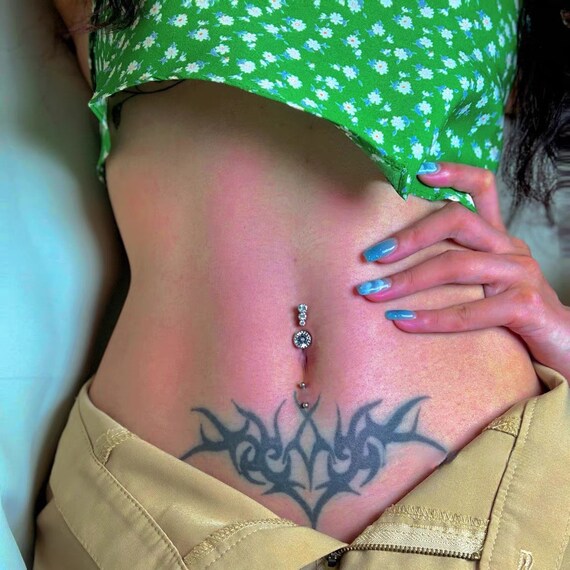 Vertical Belly Button