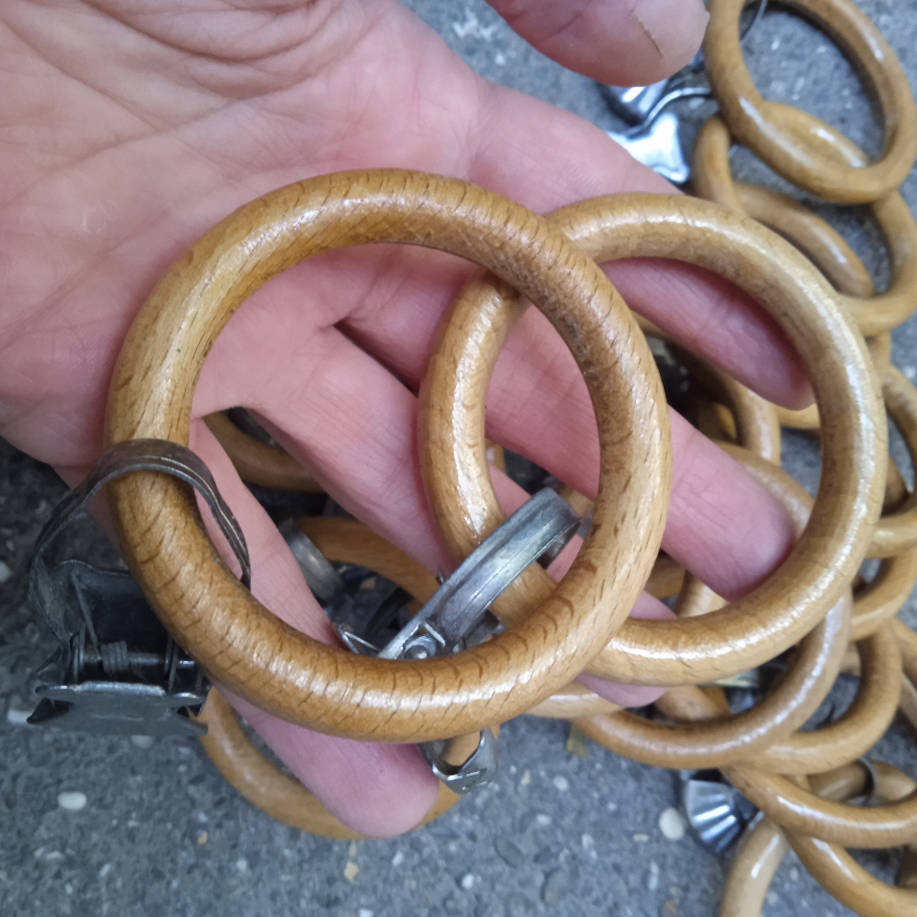 Set of 18 Wood Curtain Rings With Clips, Vintage Curtain Holders, Cafe ...