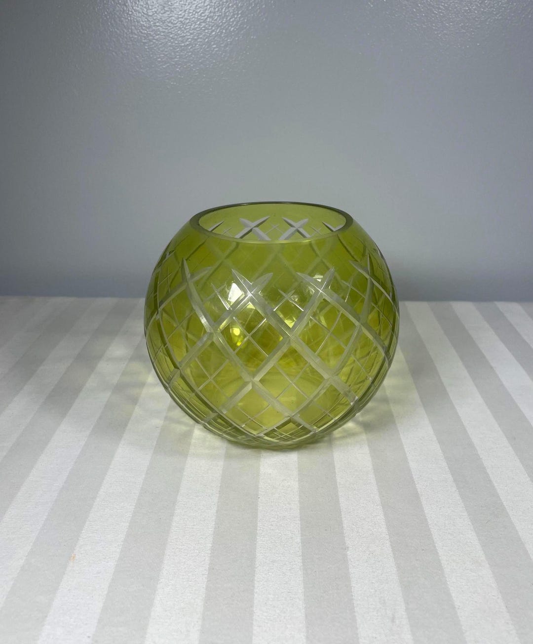 Vintage Green Yellow Cross Cut Pattern Glass Round Rose Bowl Vase - Etsy