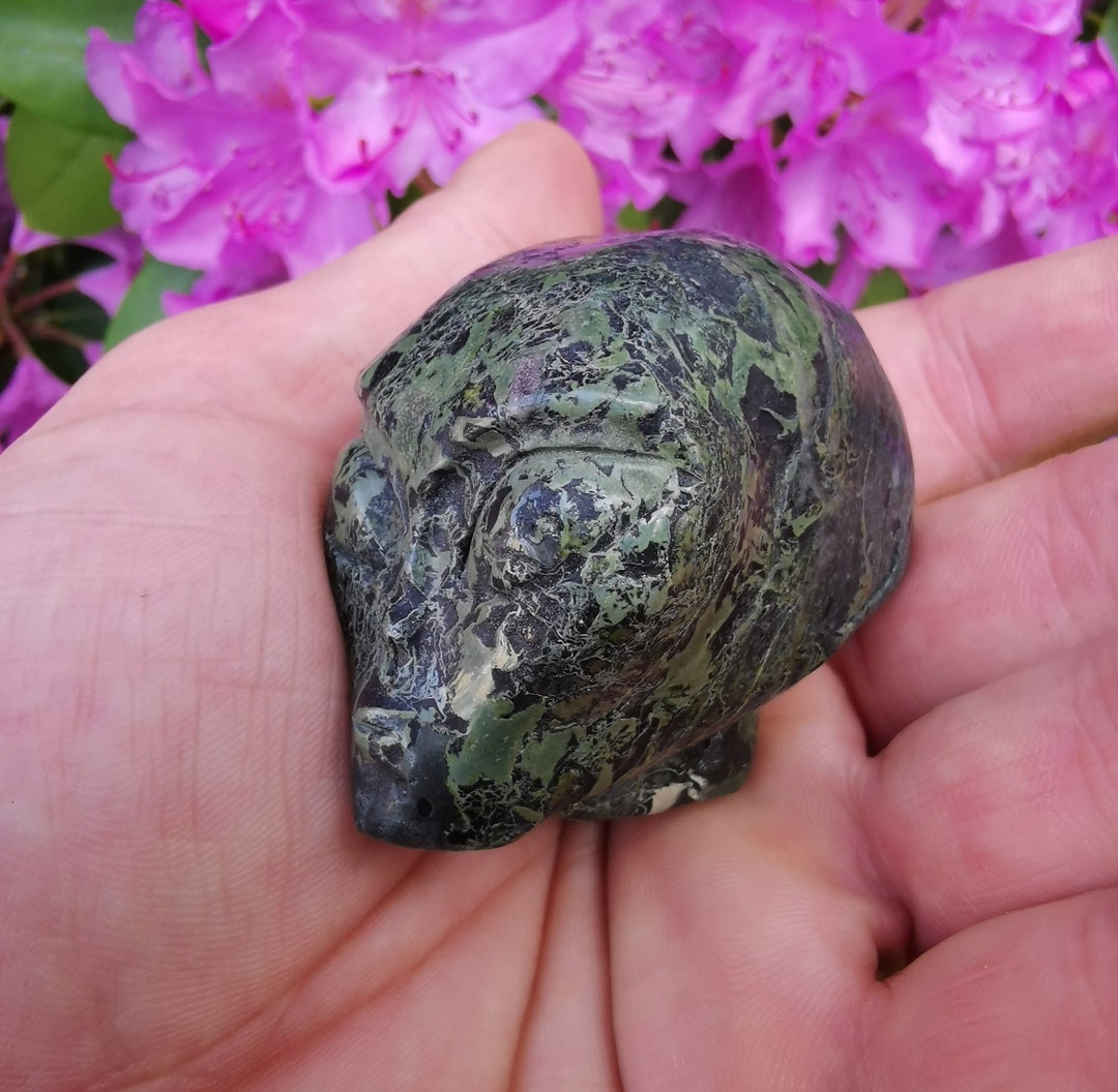 Alien Skull in Jasper Camouflage Said Frog Skin, Collectible Sculpted ...