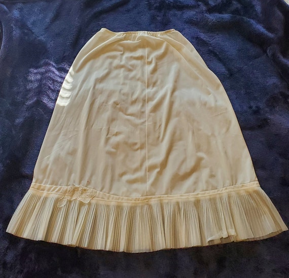 Vintage Kickernick Lingerie Half Slip Gem