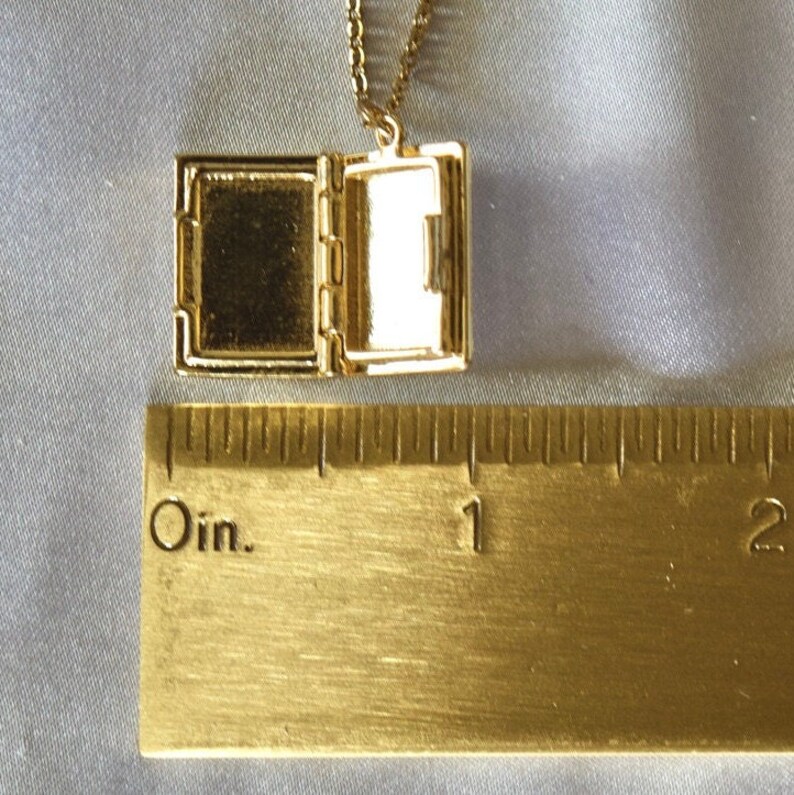 RESIN LOCKET NECKLACE / Stainless Steel Necklace / Pearl - Etsy