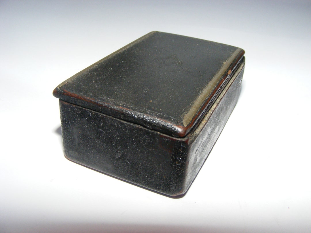 Antique Victorian Black Snuff Box With Silver Tone Decoration Papier ...