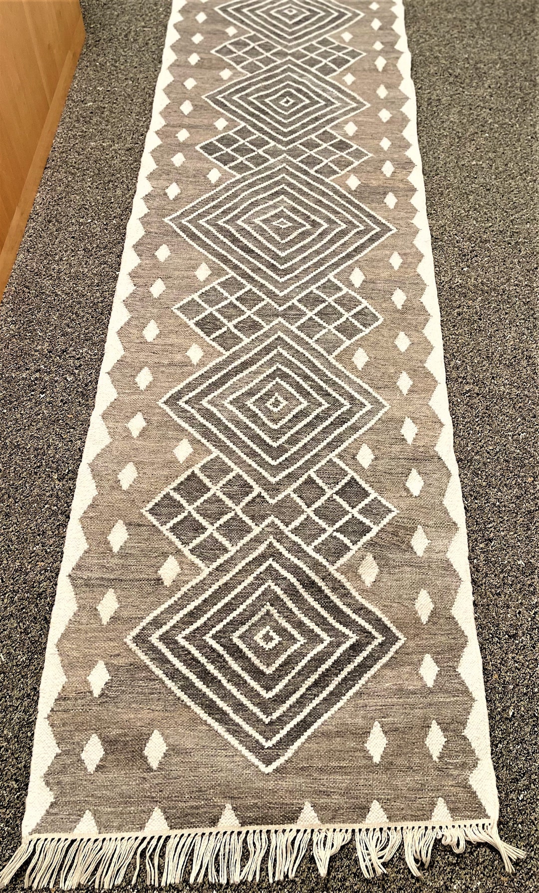 Midcentury Inspired Ceri Grey Indoor/outdoor Runner 2.5' X 9' - Etsy