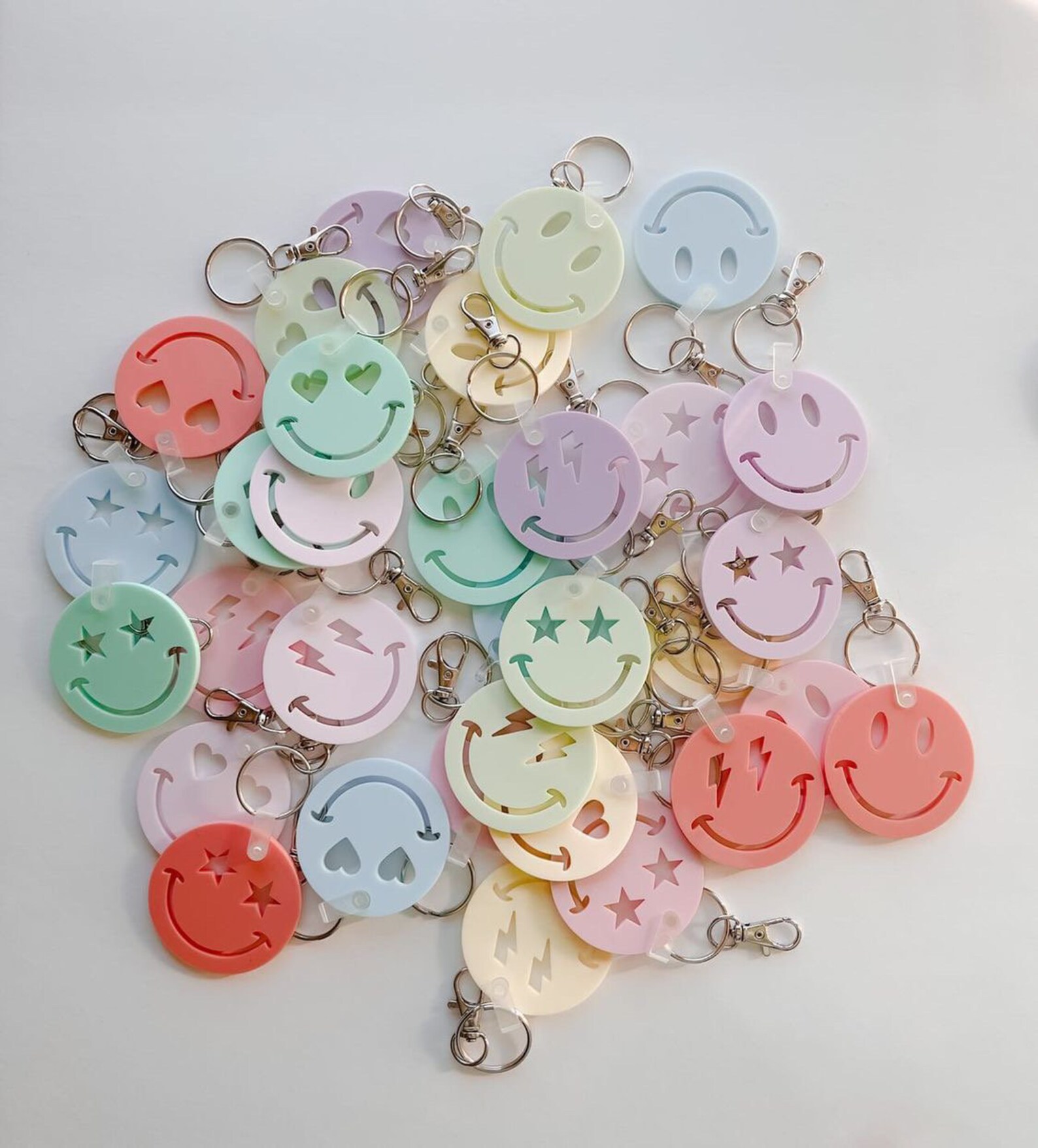 Smiley Face Keychain SVG Smiley Bag Tag SVG Retro Keychain - Etsy