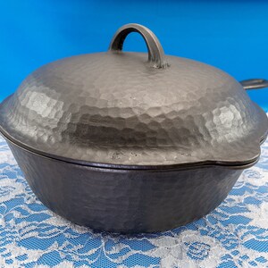 No. 8 Chicago Hardware Foundry Hammered Chicken Fryer With Lid, Deep ...