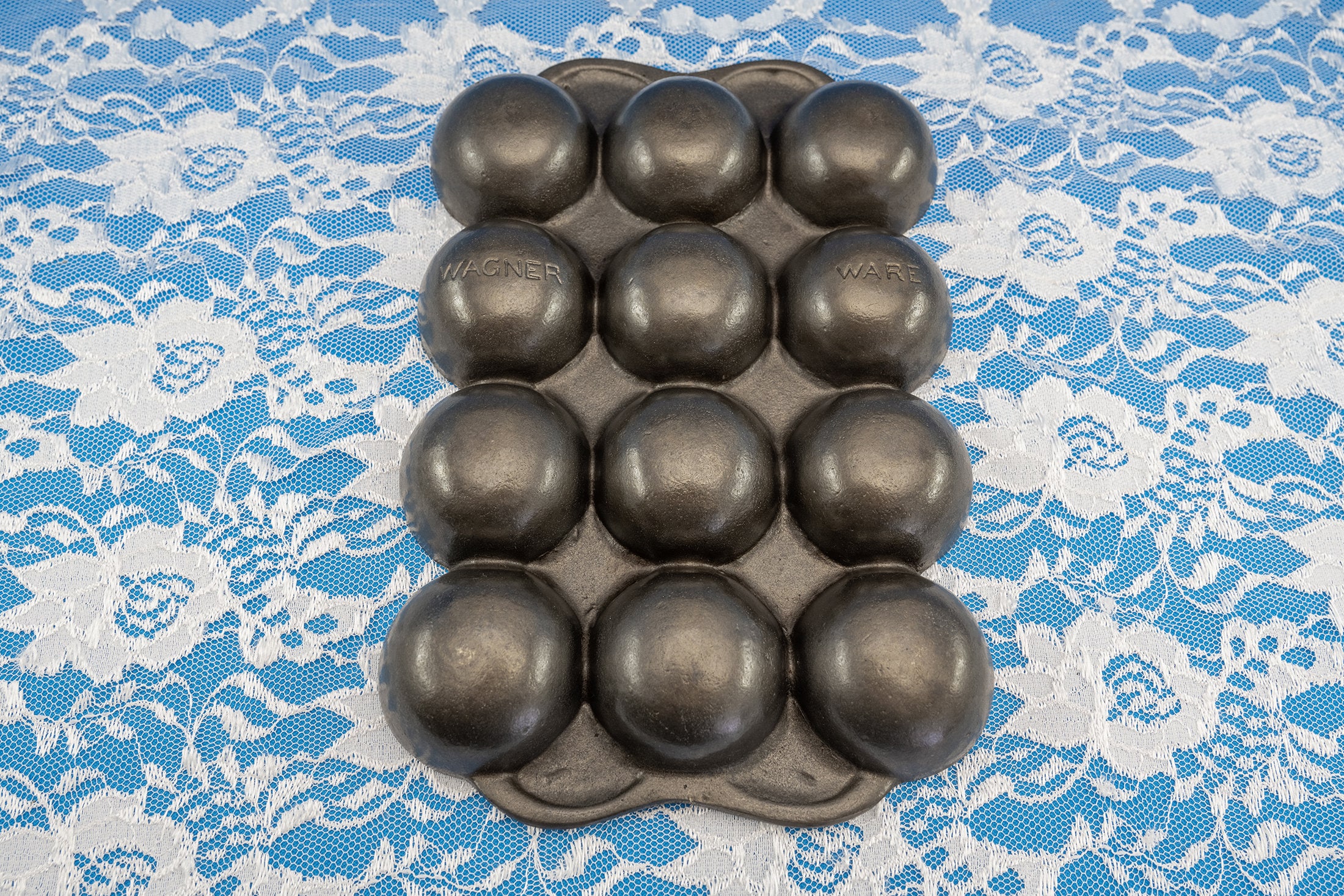 Wagner Ware Golf Ball Pan Cast Iron, Solid Frame Unmarked F, 12 Cup Gem ...