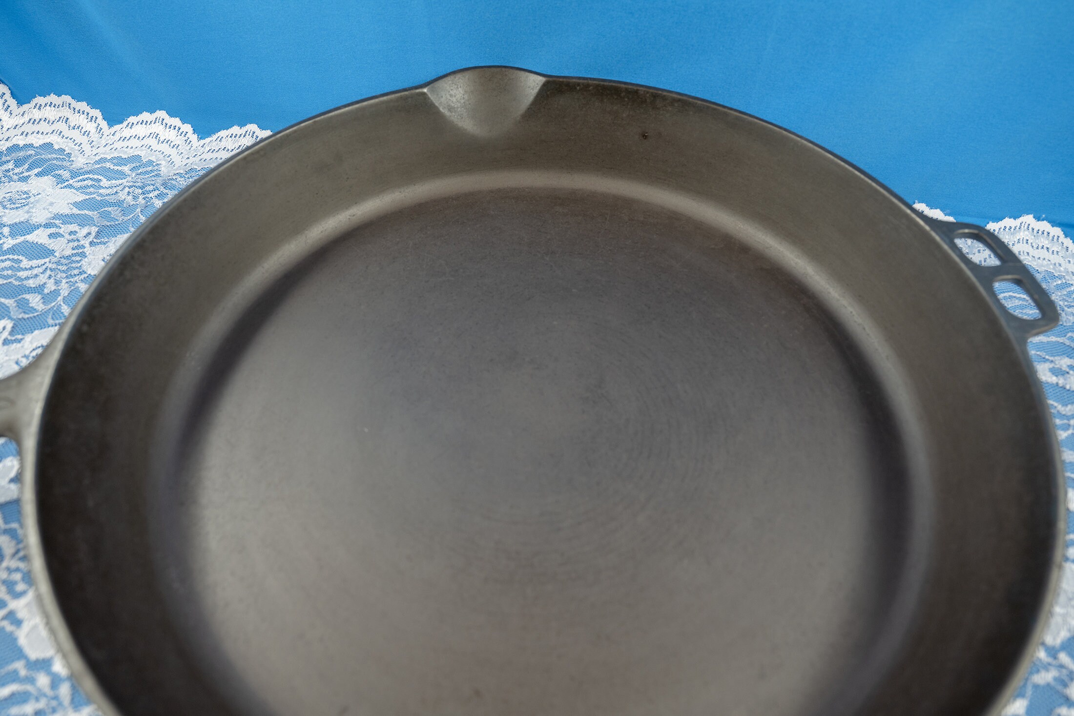 No. 14 Wagner Pie Logo Cast Iron Skillet, P/N 1064, Wagner Ware Sidney ...