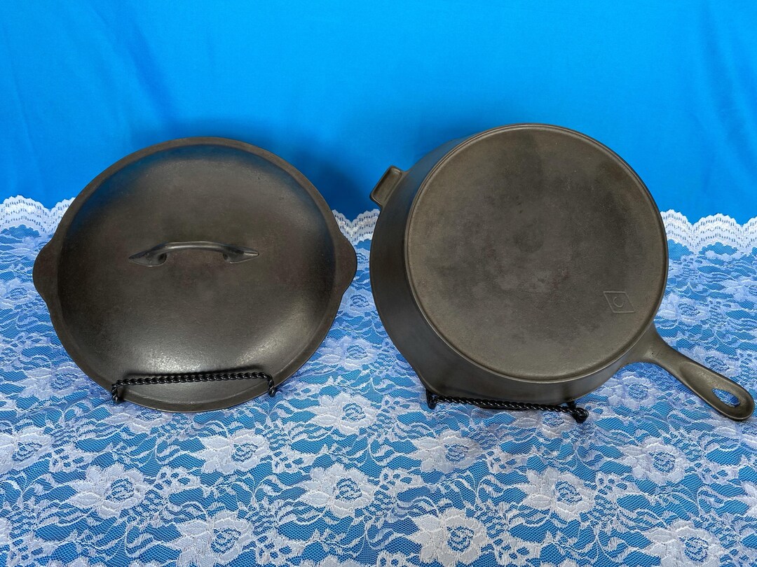 Chicago Hardware Foundry Diamond Logo Chicken Fryer With Lid, Deep ...