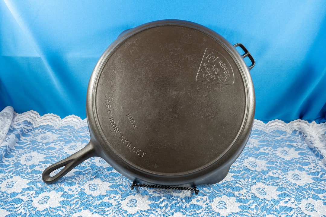 No. 14 Wagner Pie Logo Cast Iron Skillet, P/N 1064, Wagner Ware Sidney ...