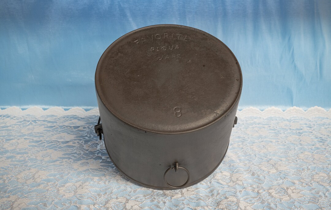 No. 8 Favorite Piqua Ware Deep Kettle Pot Cast Iron, Block Logo, Flat ...