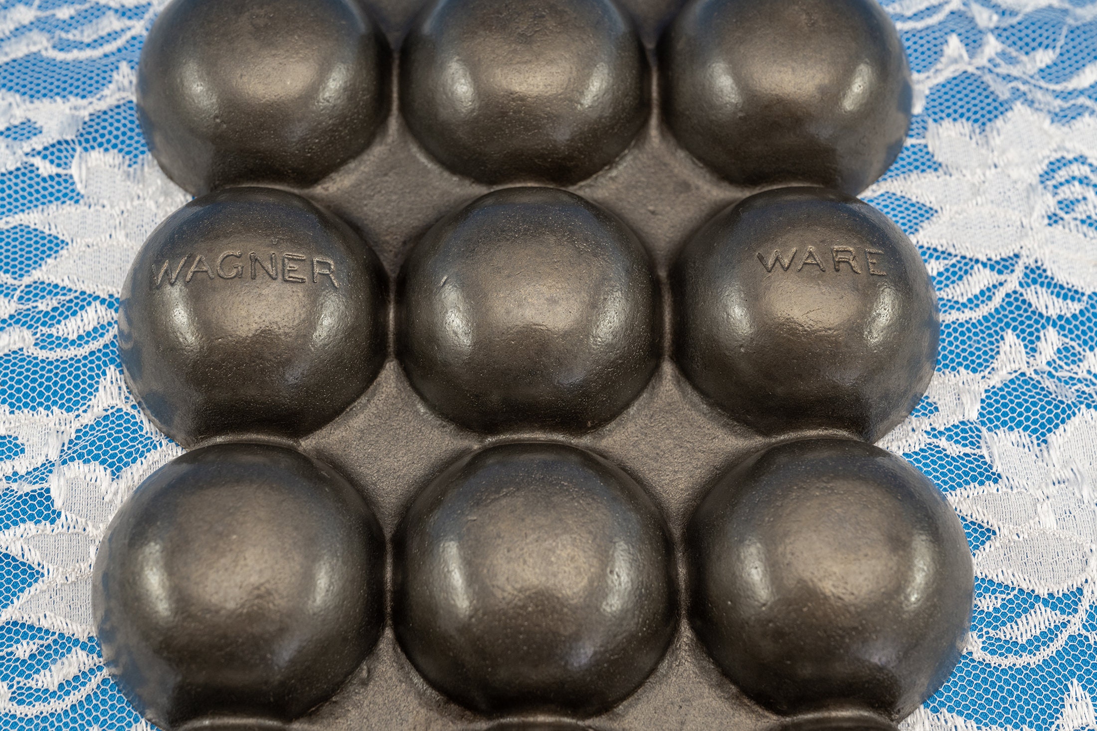 Wagner Ware Golf Ball Pan Cast Iron, Solid Frame Unmarked F, 12 Cup Gem ...