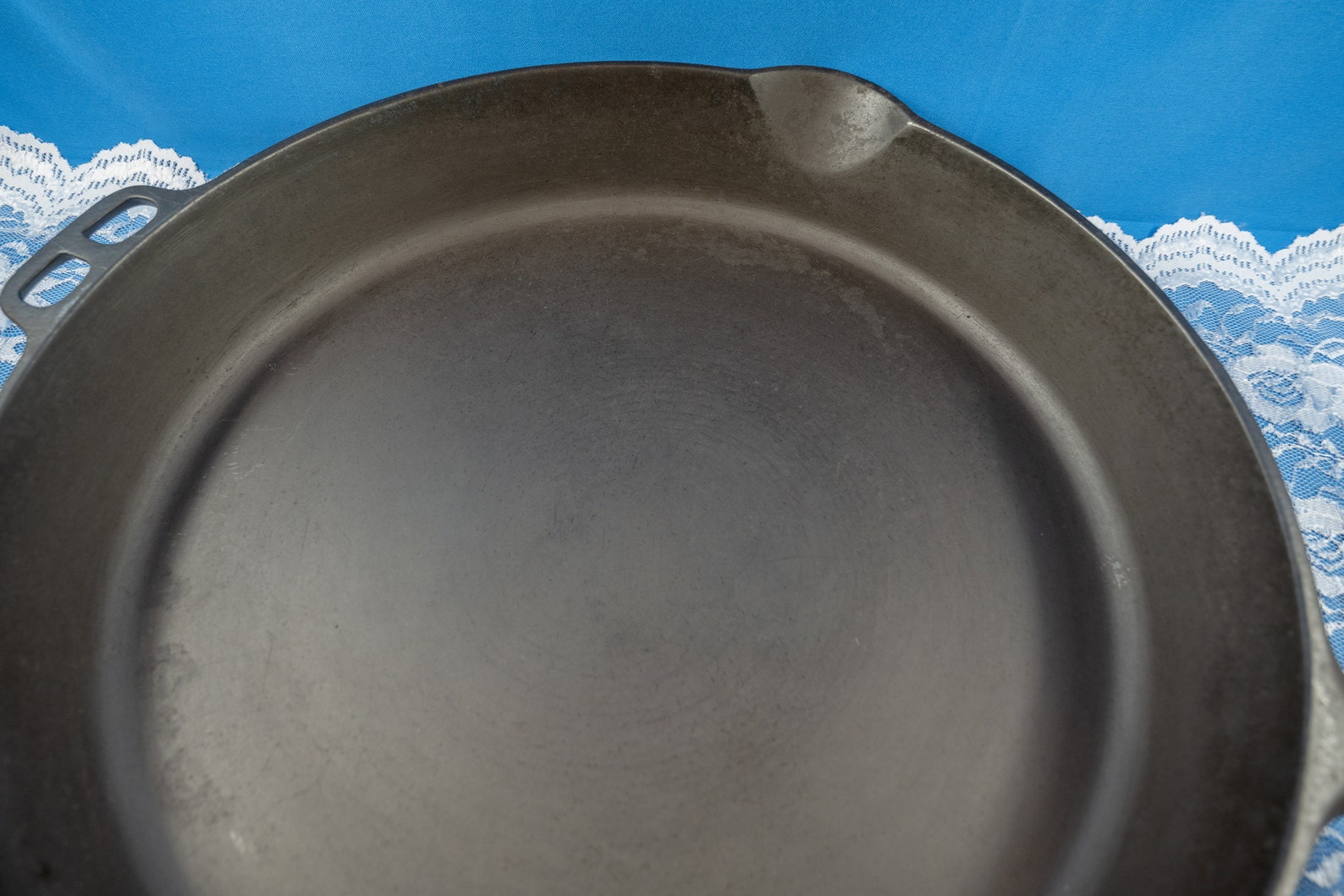 No. 14 Wagner Pie Logo Cast Iron Skillet, P/N 1064, Wagner Ware Sidney ...