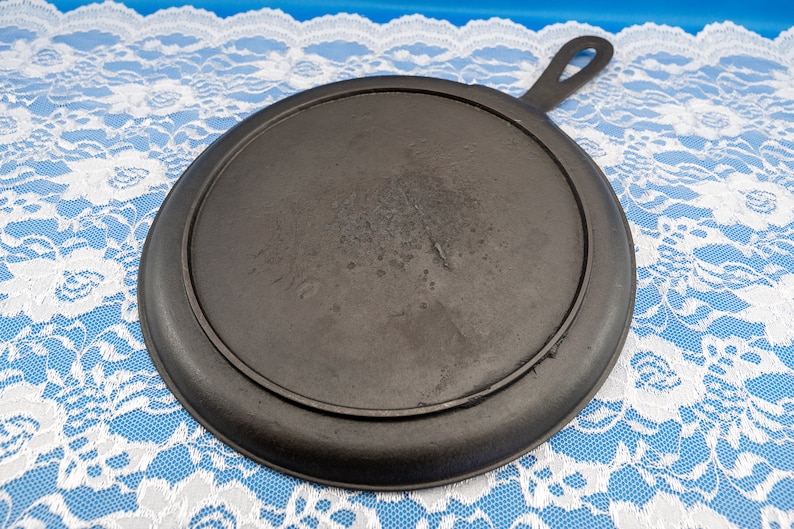No. 8, 1800's Gate Marked Griddle, Flat, Round, With Handle Cast Iron ...