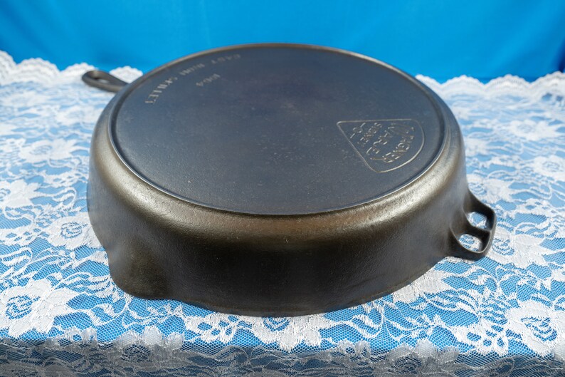 No. 14 Wagner Pie Logo Cast Iron Skillet, P/N 1064, Wagner Ware Sidney ...