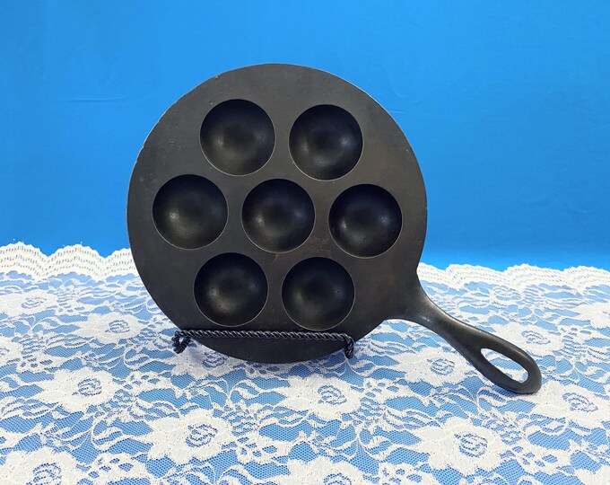Griswold Aebleskiver Pan Cast Iron, Egg Poacher, Danish Cake Pan, No 31 ...