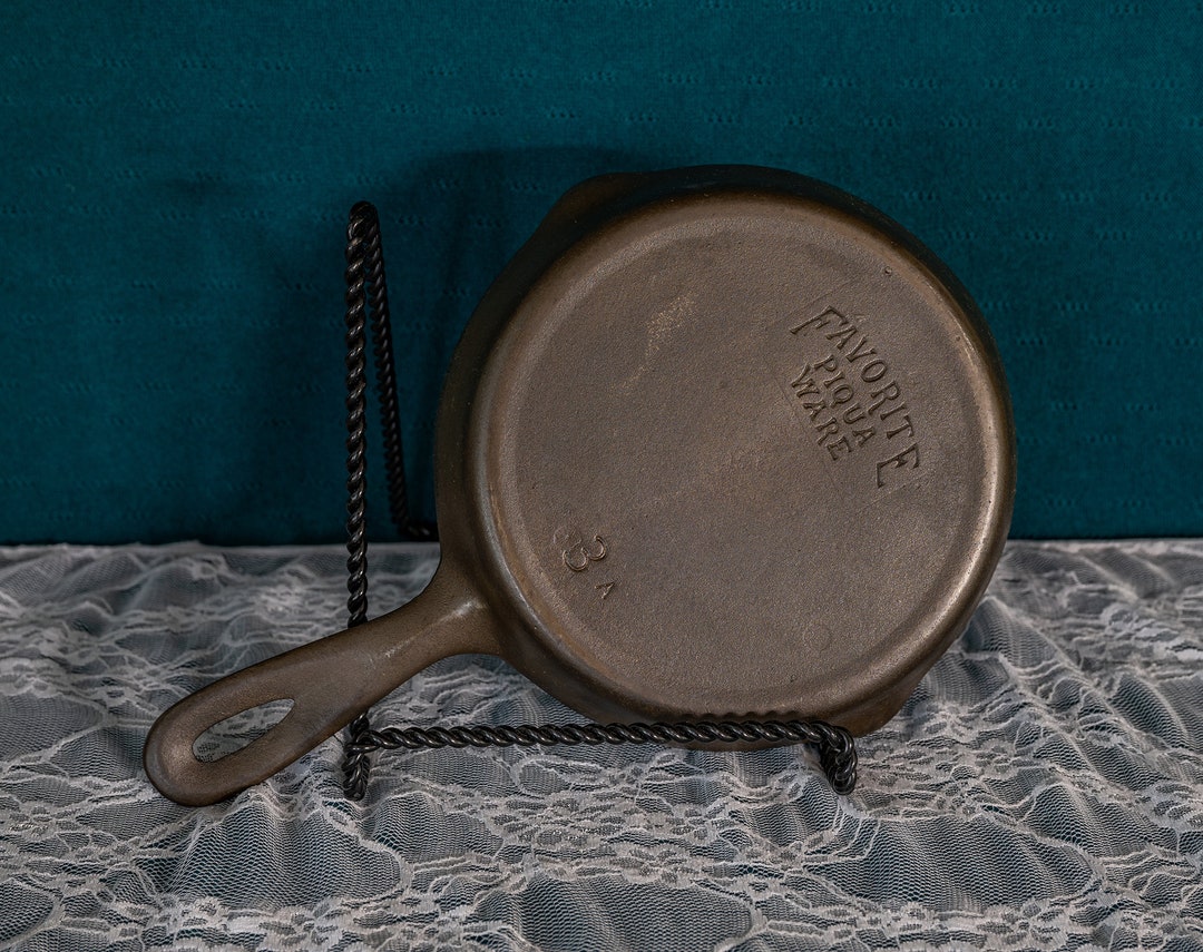 No. 3 Favorite Piqua Ware Cast Iron Skillet - Etsy
