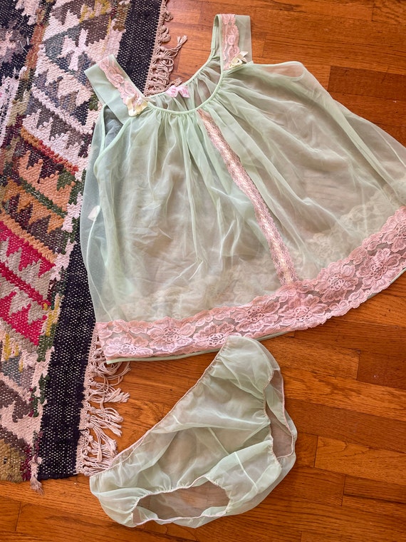1960s Vintage Sheer Lime Green Lace Lingerie Set - Gem