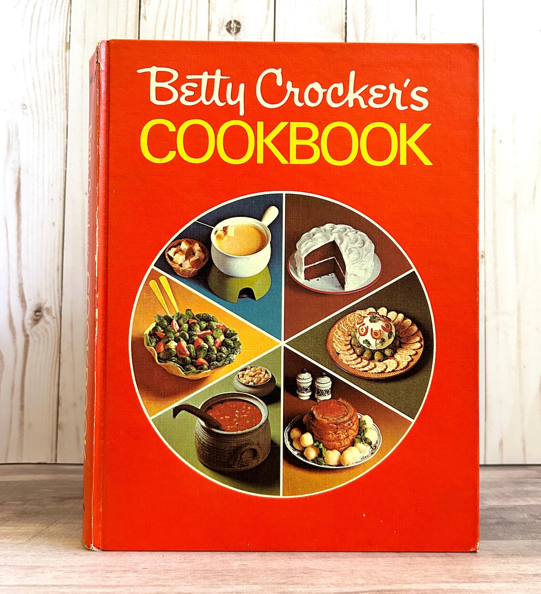 Vintage Betty Crocker's Cookbook 1969 First Printing Old Recipe Book ...