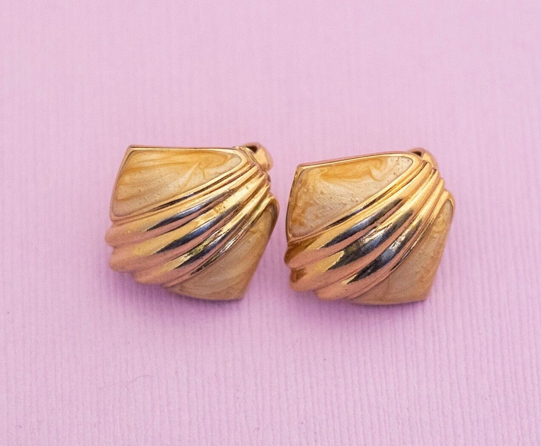 Vintage Boho Gold Tone Seashell Clip on Earrings by Avon HB17 - Etsy