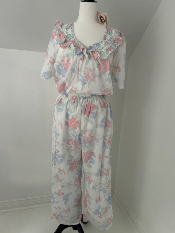 Mint Condition Vintage Floral , Feminine, PJ Set – Wa… - Gem