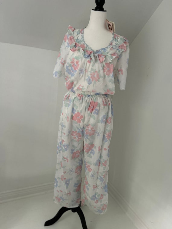 Mint Condition Vintage Floral , Feminine, PJ Set – Wa… - Gem