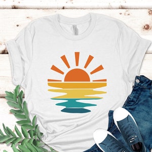 Retro Sunset Rays Wavy Shirt, Vintage Shirt, Retro Sunshine Shirt, Sun ...