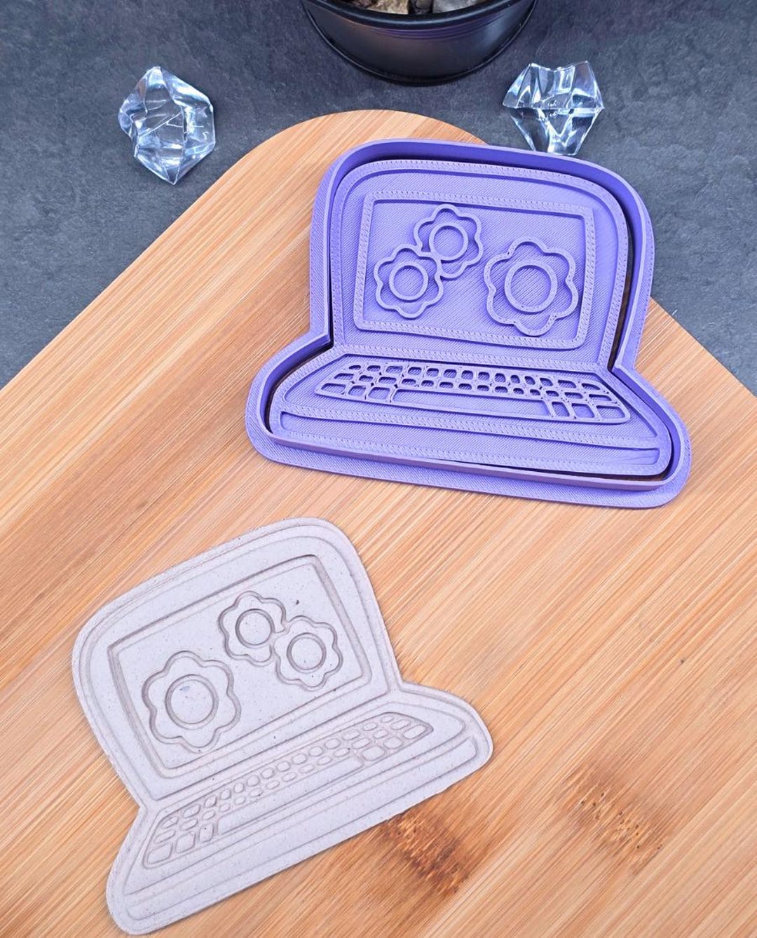 Girly Laptop Cookie Cutter and Stamp: Gingerbread, Fondant, Marzipan ...