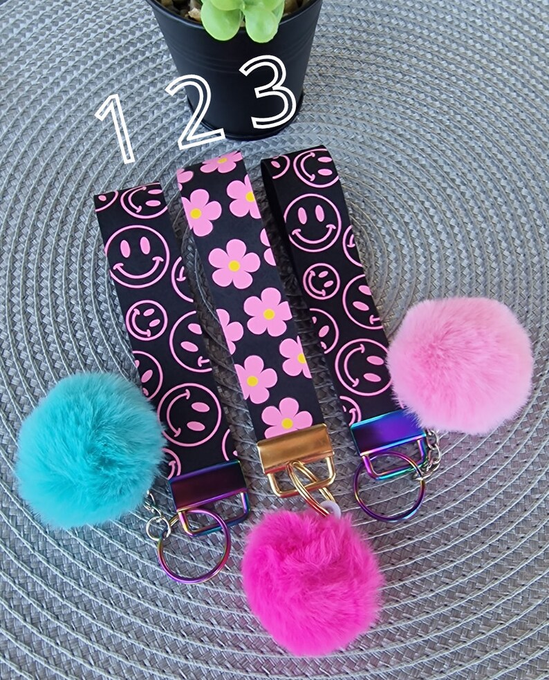 Preppy Bow Boho Smiley Keychain Lanyard, Pink Wrist Keychain Lanyard ...