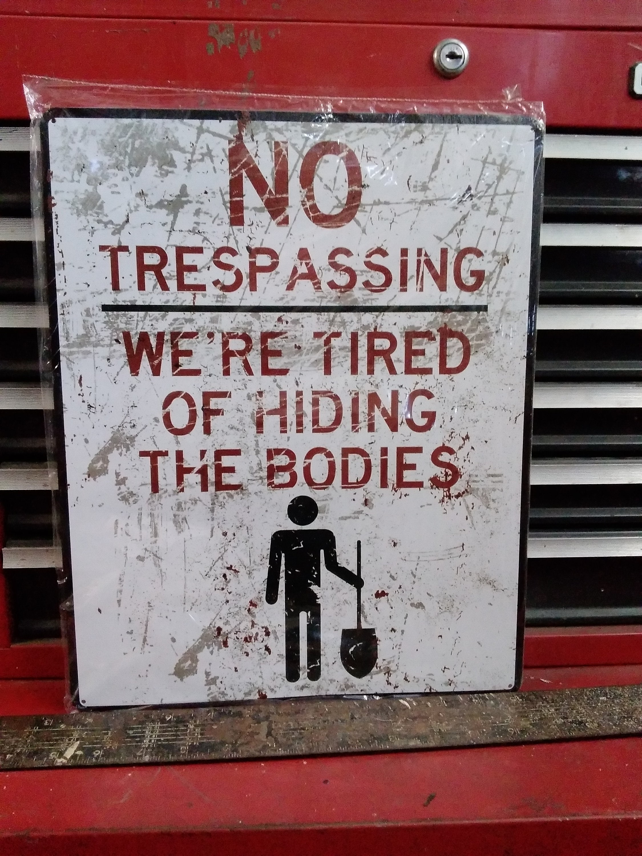 No Trespassing-hiding Bodies Metal Sign - Etsy