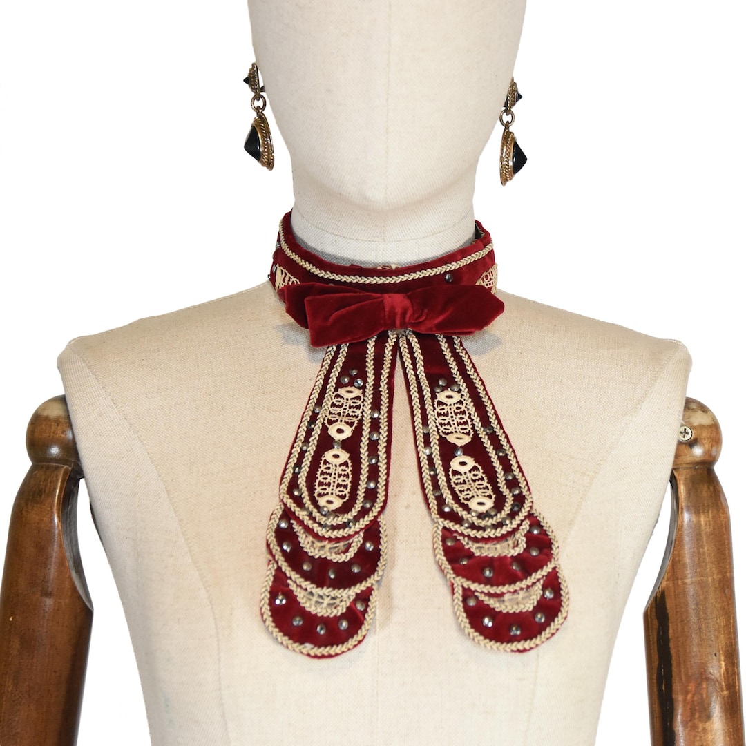 VICTORIAN Antique Velvet Neck Bow, Embroidered Edwardian Neckpiece With ...