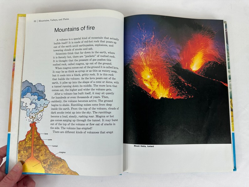 Childcraft the How and Why Library Volume 4 World and Space 1993 World ...