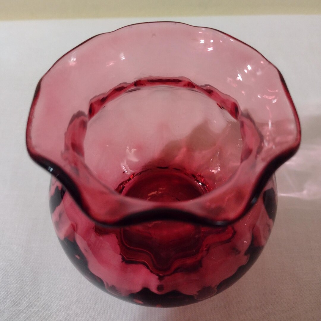 Vintage Cranberry Pilgrim Glass Vase. Hand Blown. Size 4" Tall, 3" Top ...