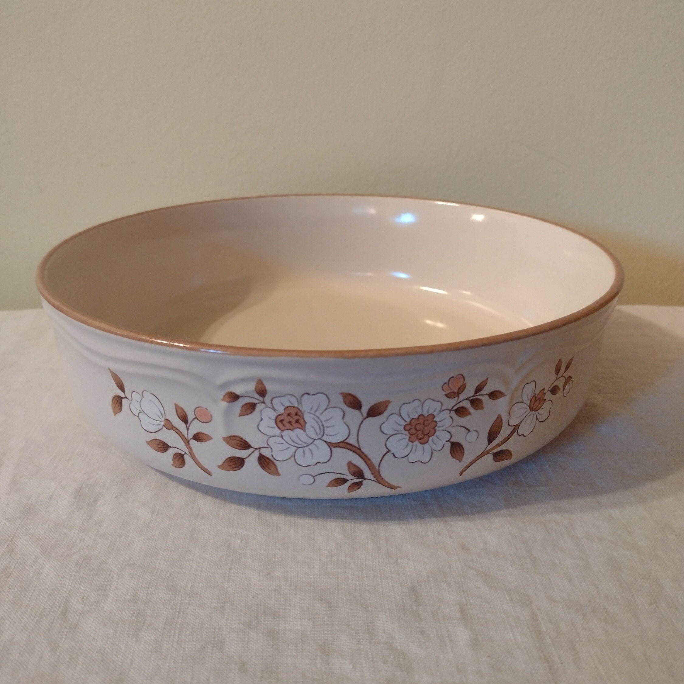 Covington Edition Dish IDLE WILD, Round 9. Hand Decorated, Stoneware ...