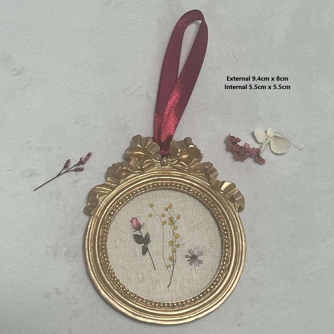 Miniature Round Plaster Frame in 6 Metallic Colours - Etsy