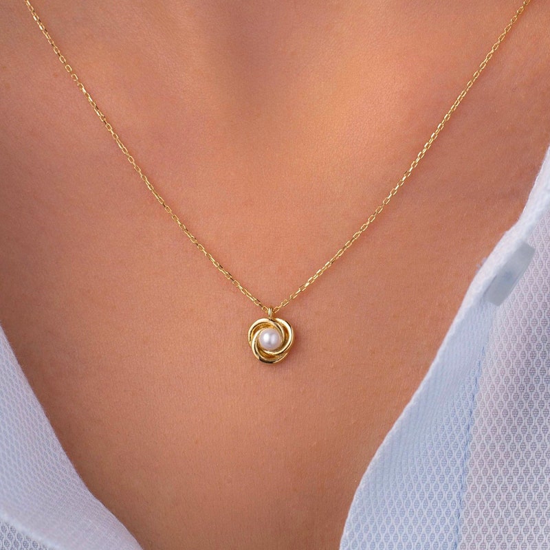 Solid Gold Pearl Necklace - Etsy