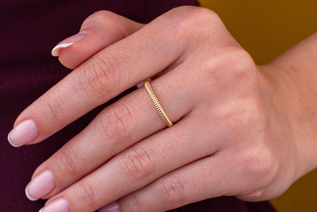 14k Solid Gold Vertical Line Ring, Minimalist Rope Ring, Stacking ...