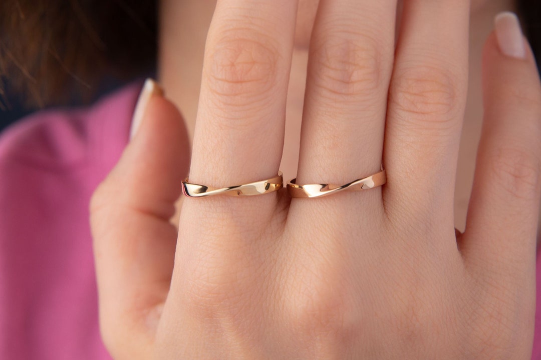 14k Solid Gold Twist Ring, Mobius Karma Ring, Simple Curve Ring, Dainty Wedding Band,stackable ...