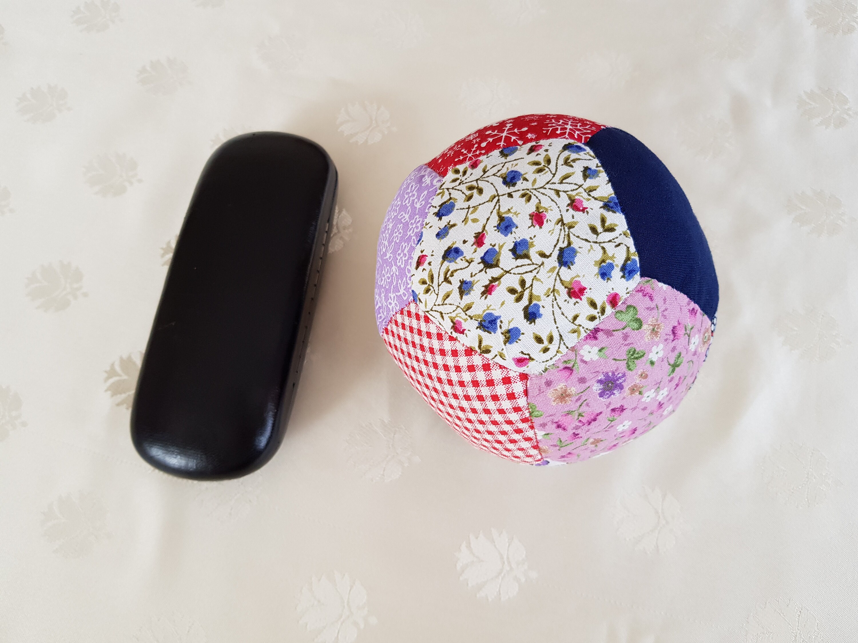 Colorful Patchwork Balls for Baby, Stuffed Fabric Ball, Hand Sewn Soft ...