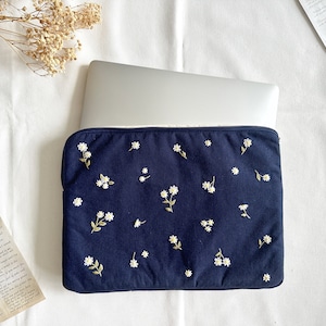 Hand-embroidered Laptop Cover, Cute Laptop Sleeves, Small Daisies ...