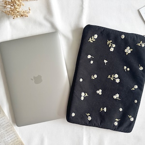 Hand-embroidered Laptop Cover, Cute Laptop Sleeves, Small Daisies ...