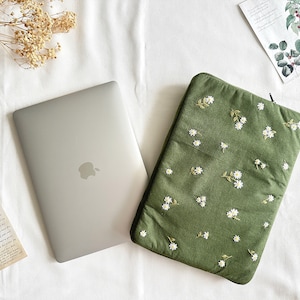 Hand-embroidered Laptop Cover, Cute Laptop Sleeves, Small Daisies ...