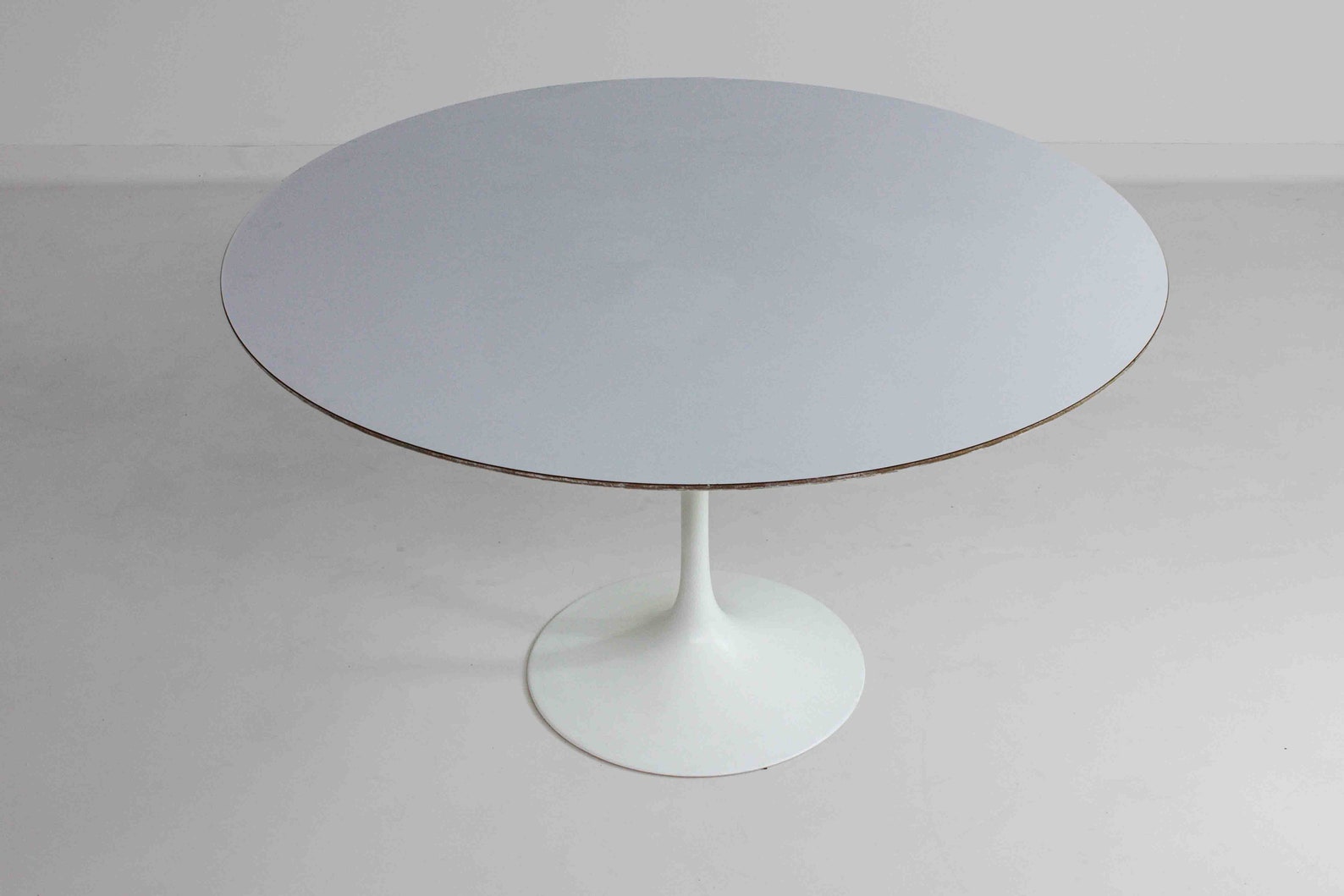 Tulip Dining Table by Eero Saarinen for Knoll International, 1960s - Etsy