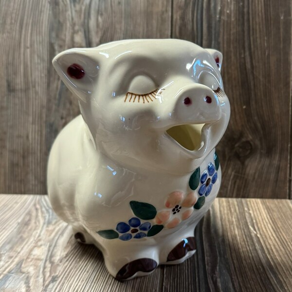 Smiley Pig - Etsy