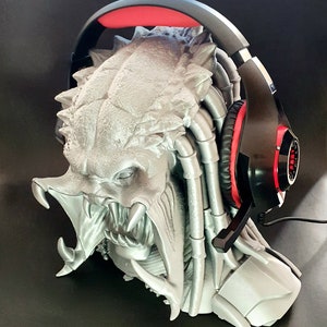 Predator Headphone Stand / Gaming Headset Bust / Home Office Desk Decor ...